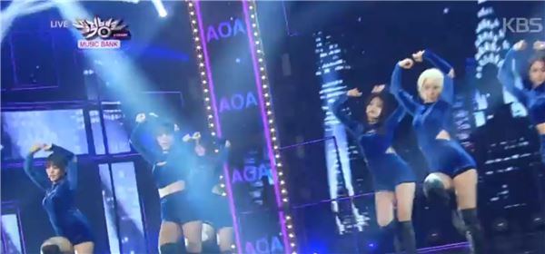 뮤직뱅크 ‘AOA’ 블루벨벳 드레스 섹시만발 - 뉴스웨이